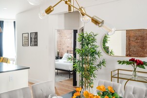 Apartamento conforto (Unit 6) | Área de estar | TV de tela plana