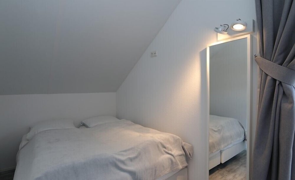 Zonnedorp 4 Design Villa Voor Een Luxe Vakantie Dichtbij Zee - Burgh-Haamstede