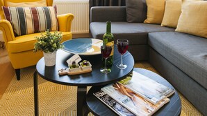 Apartamento urbano, 2 quartos (TL23) | Área de estar