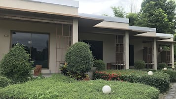 Fachada da propriedade