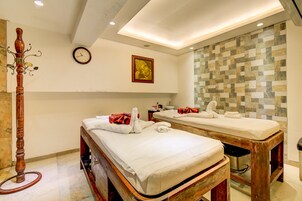 Sauna, banheira de hidromassagem, banho turco, fontes termais/minerais