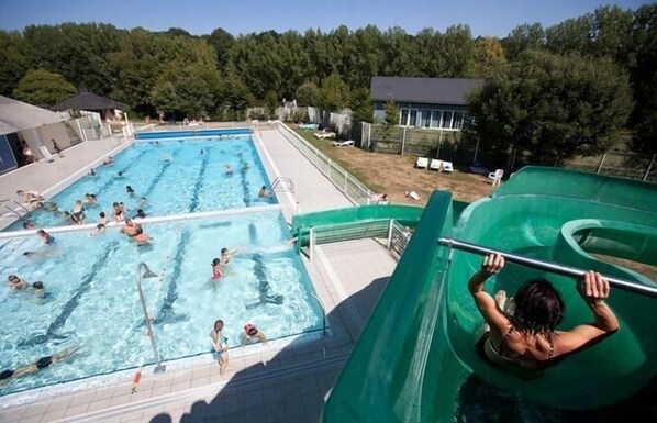 Piscina exterior sazonal 