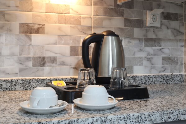 Cafeteira/chaleira, chaleira elétrica