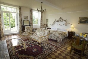 Quarto casal, vista para o parque | Ferros/tábuas de passar roupa, Wi-Fi de cortesia