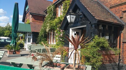 The Carre Arms Hotel