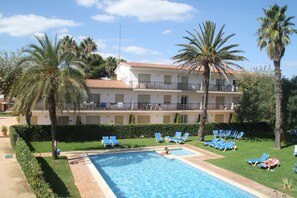 Piscina exterior sazonal 