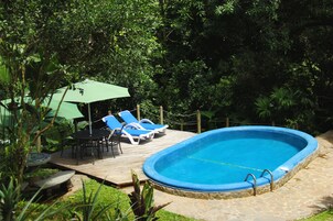 Vila standard, vários quartos, piscina particular, ao lado da montanha | Área de estar