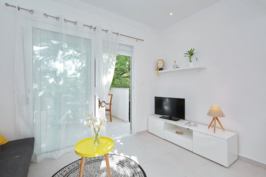 Beautiful Studio Near Beach In Diklo - Zadar
