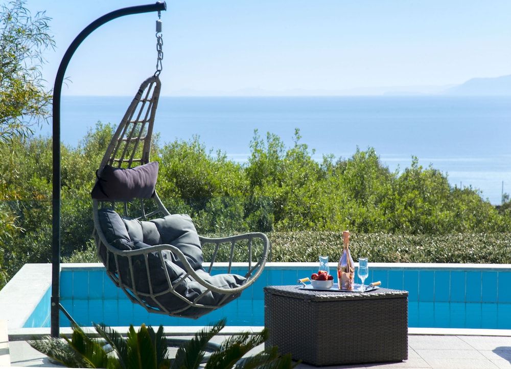 Villa Mit Privatem Pool Und Meerblick - Agios Nikolaos