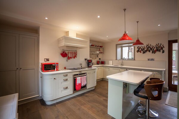 Linnet House, Shropshire - Ludlow Castle
