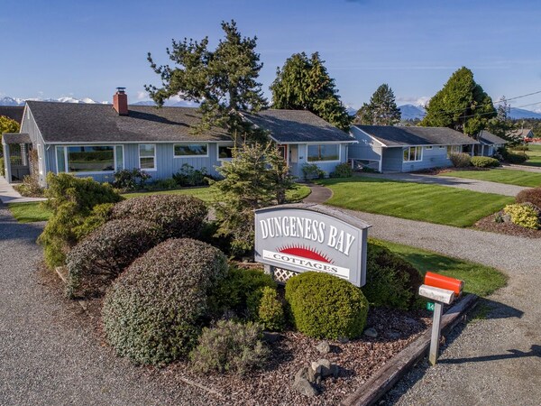 Dungeness Bay Cottages - Olympic Game Farm, Sequim