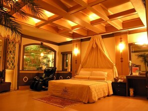 1 quarto, roupa de alta qualidade, secretária