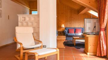 Apartamento | Área de estar | TV de tela plana