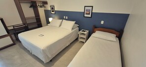 Suite Standard, várias camas, não fumadores | 1 quarto, roupa de alta qualidade, camas de colchão pillowtop, minibar