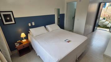 Suíte standard, várias camas, para não fumantes | 1 quarto, roupas de cama premium, camas com colchões pillow-top