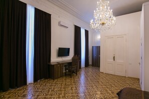 Suite Deluxe, 1 quarto, varanda, Vista para a cidade | Comodidade do quarto