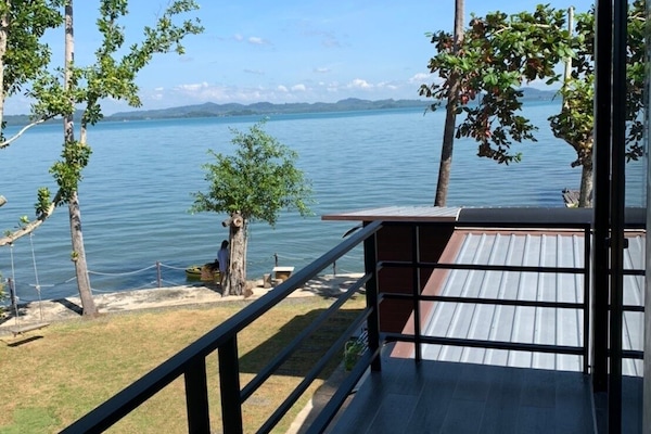 Quarto clássico | Individualmente decorados, escrivaninha