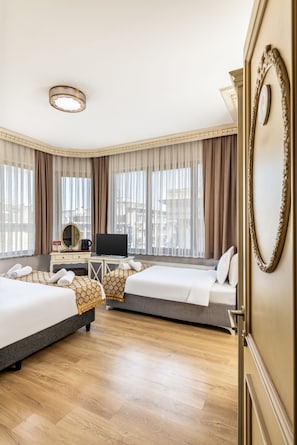 Triple Room | Quartos insonorizados, Wi-fi grátis, roupa de cama fornecida