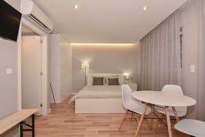 Suite-Estúdio Comfort, kitchenette (3) | Quartos insonorizados, ferro/tábua de engomar 