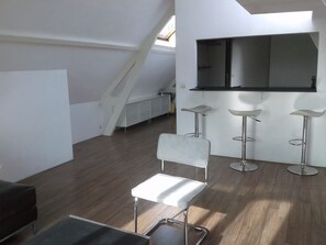 Casa conforto, 1 cama Queen | Sala de estar