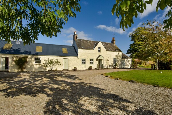 Cardross Estate Holiday Cottages - Scotland