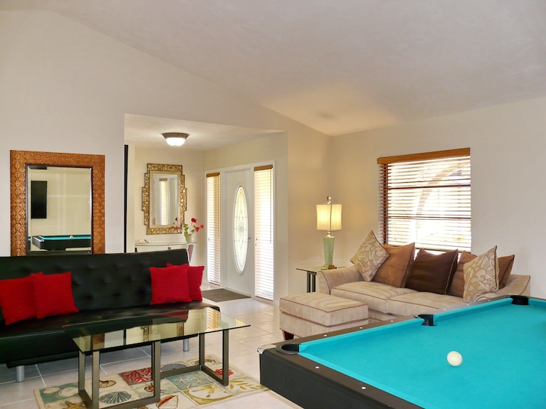 Beautiful Water Views, 7-min Walk To Tigertail Beach Entrance, 5 Bikes, Hot Tub - Marco Island, FL