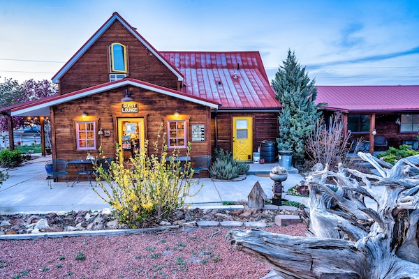 The Loubird Inn - Escalante, UT