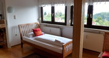 2 quartos, Wi-fi grátis, roupa de cama fornecida 