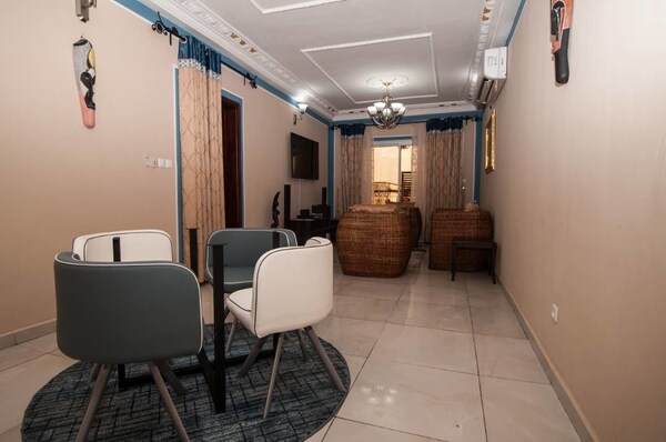 The Address Denver Residence - Douala