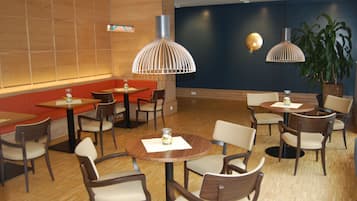 Alimentação e bebidas