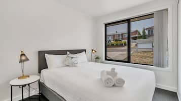 Apartamento superior, 2 quartos, cozinha, vista para a montanha | 2 quartos, roupas de cama premium, edredons de pluma, camas Tempur-Pedic