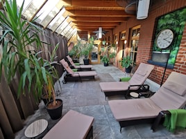 1 sala de tratamento, massagens