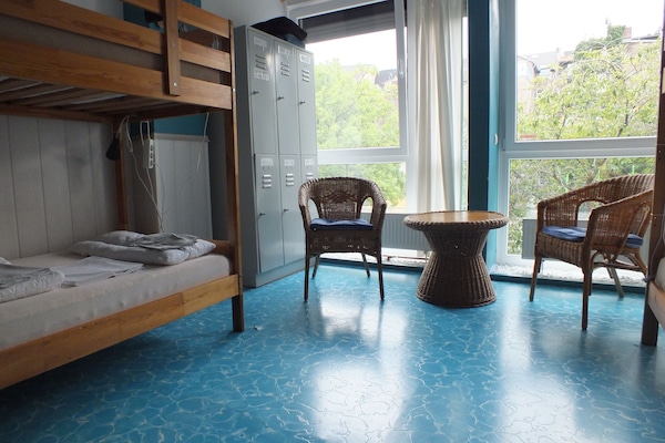 Dormitório Partilhado (Sechsbettzimmer) | Wi-fi grátis, roupa de cama fornecida
