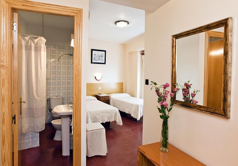 Hostal Tropical - Oliva