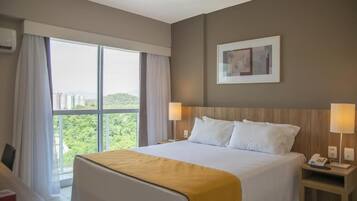 Suíte standard (Casal) | Roupas de cama premium, frigobar, cofres nos quartos