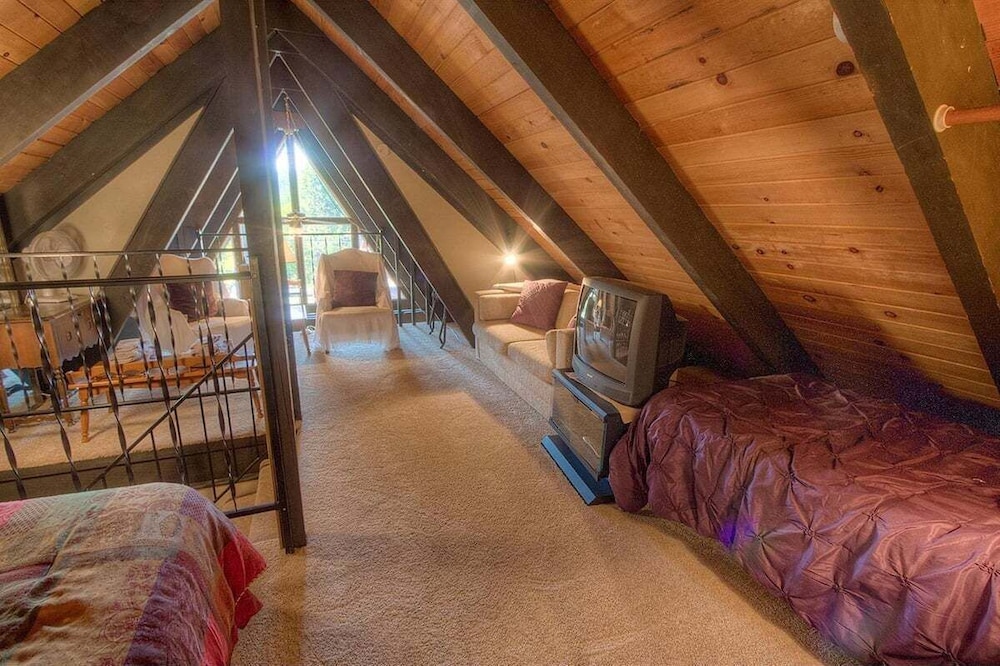 Lodgepole Chalet - Cabin In Woods - Fallen Leaf Lake, CA