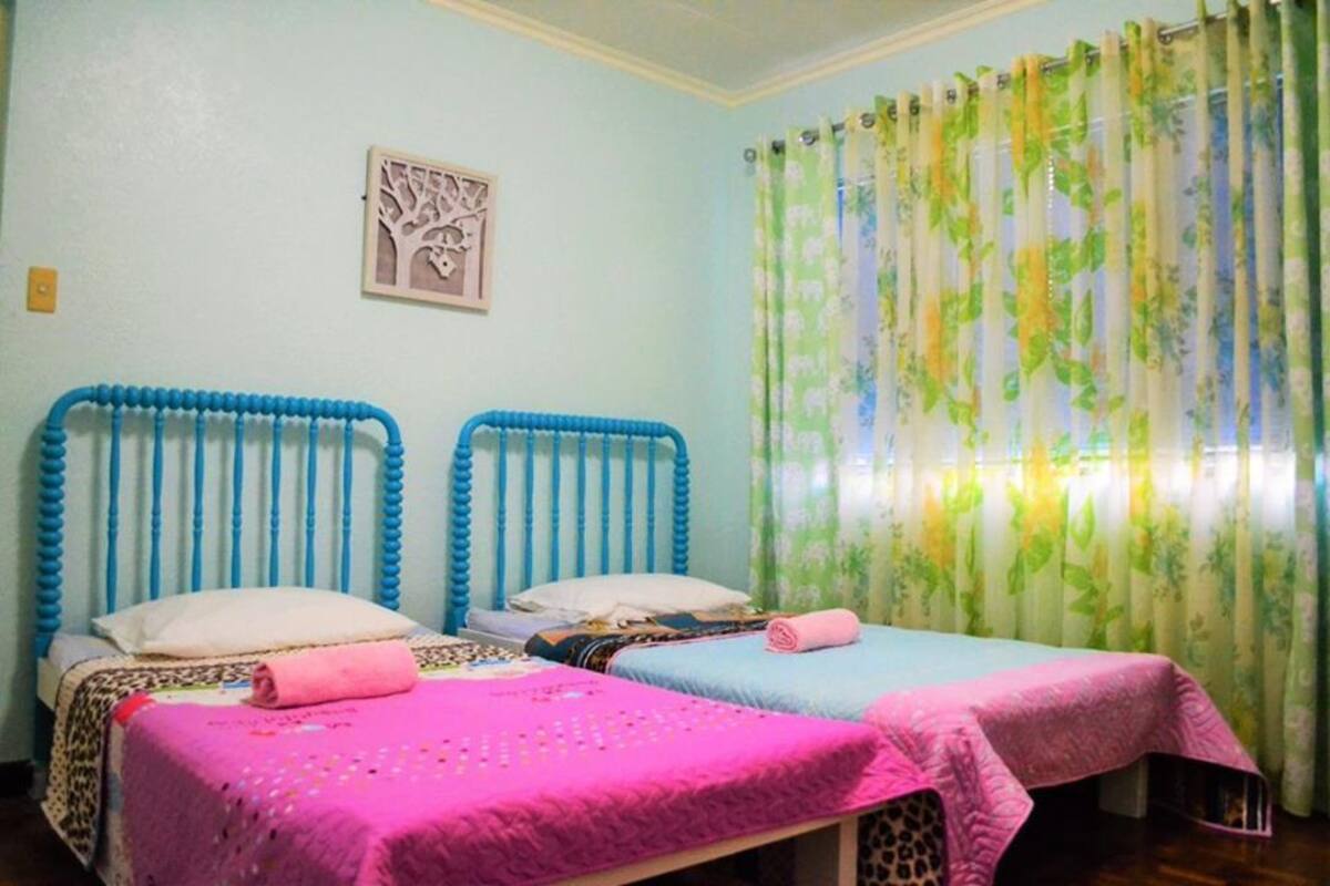 1 quarto, secretária, Wi-fi grátis, roupa de cama fornecida