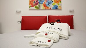 Quarto casal luxo, 1 cama Queen e sofá-cama