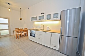 Suíte básica, 1 quarto, para não fumantes, cozinha | Cozinha americana privada