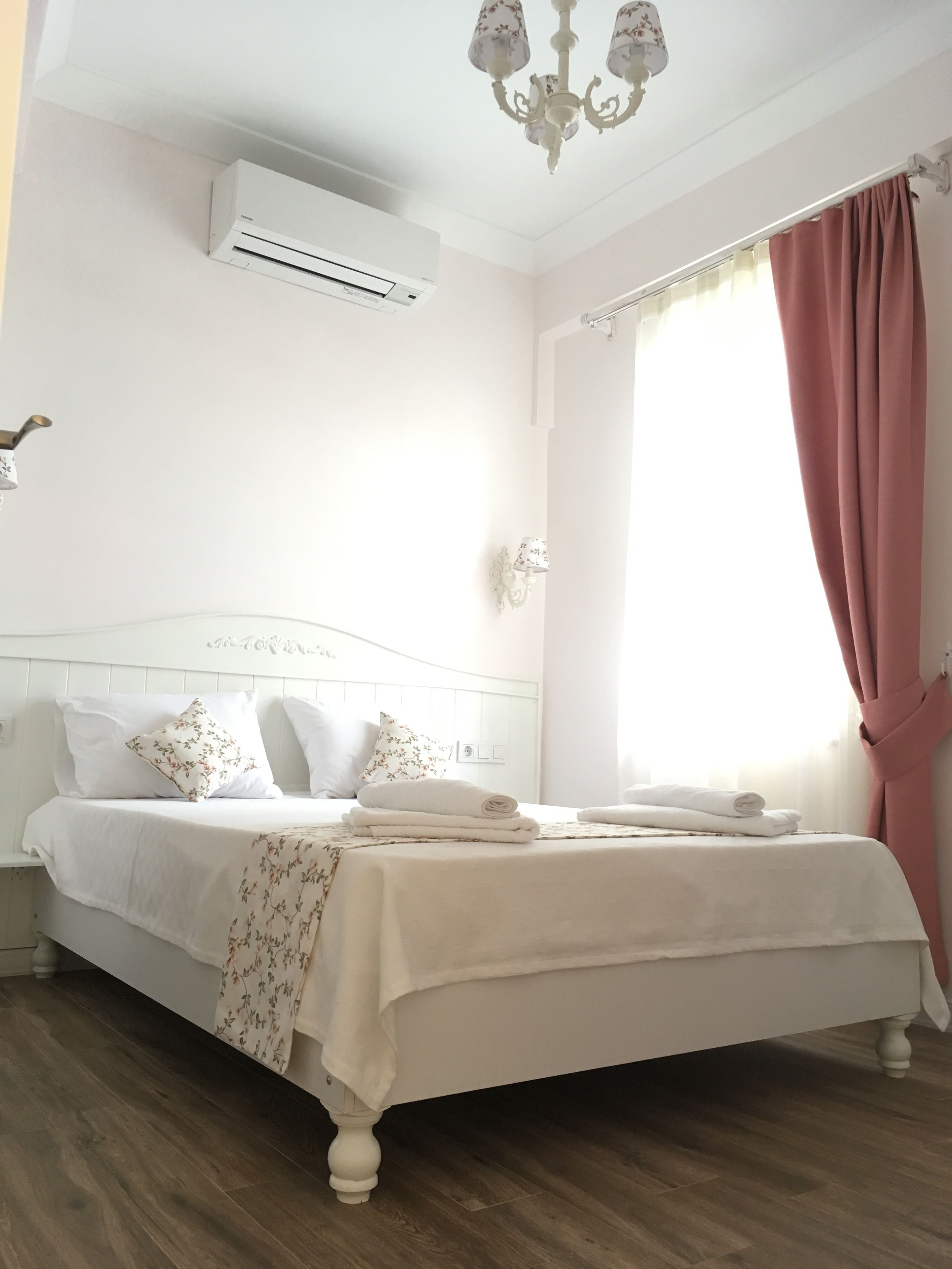 Frigobar, quartos à prova de som, individualmente decorados
