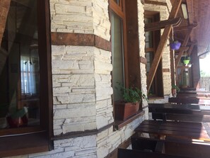 Pequenos-almoços servidos, cozinha local e internacional