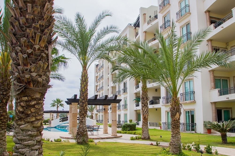 This Is The Place! 1 Block To Medano Beach 10 Min Walk To Downtown Cabo / Marina - Cabo San Lucas