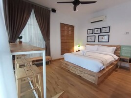 Quarto Premium | Ferro/tábua de engomar, Wi-fi grátis, roupa de cama fornecida
