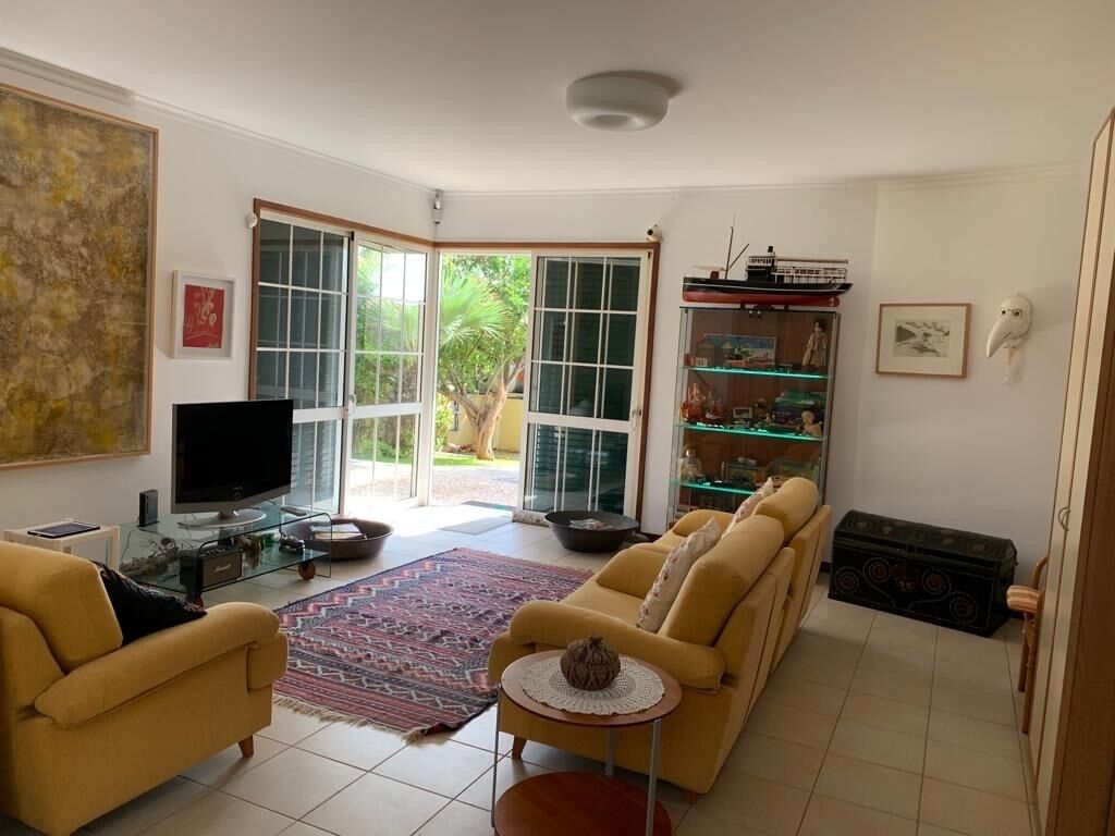 Situada Dentro De Um Condomínio Fechado De Luxo, Com A Praia A 3 Minutos A Pé - Porto Santo Island