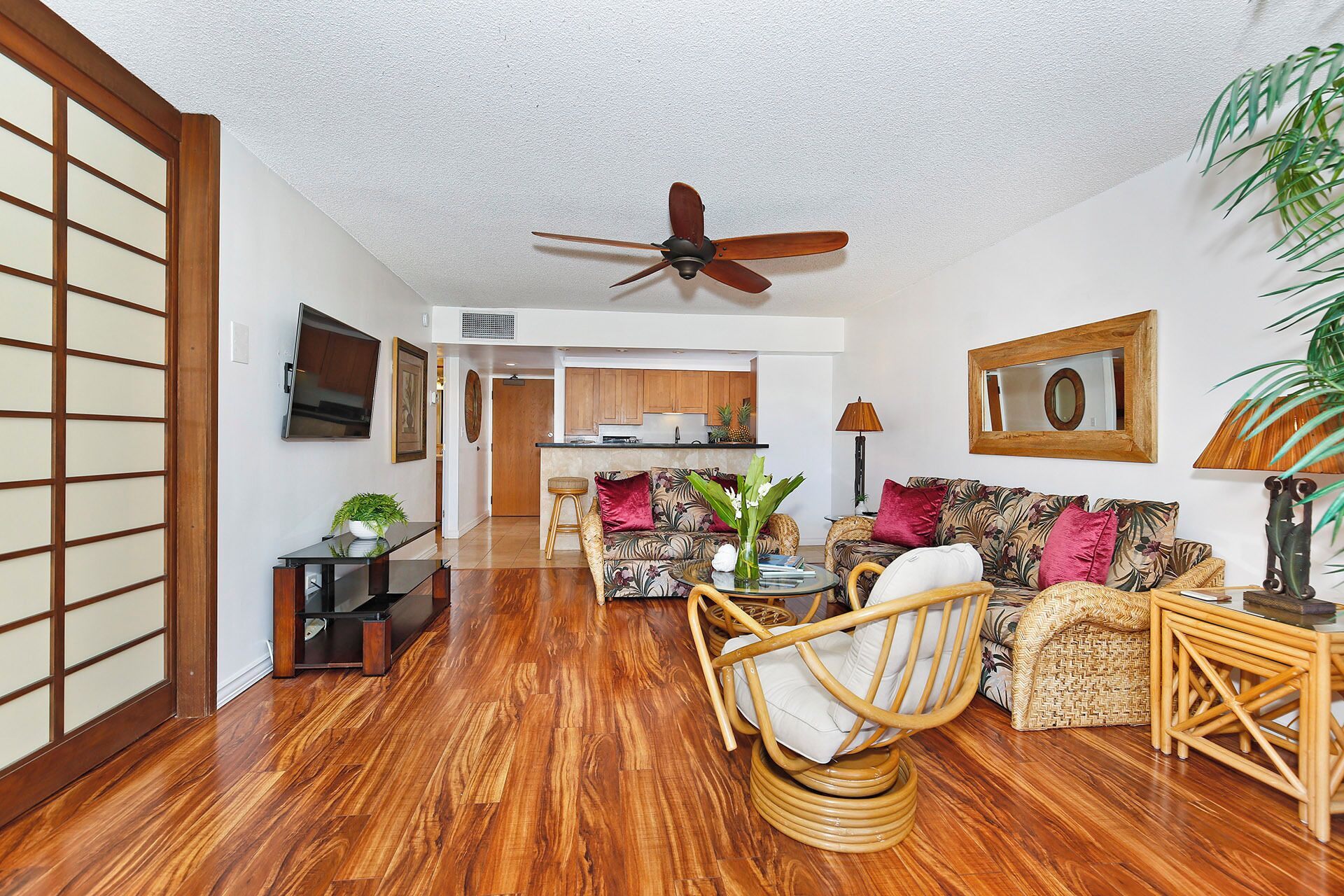 Breathtaking Diamond Head And Sunrise Views! Free Parking & Wi-fi, Central Ac - Honolulu, HI