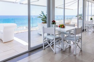 Pequeno-almoço tipo buffet diário incluído