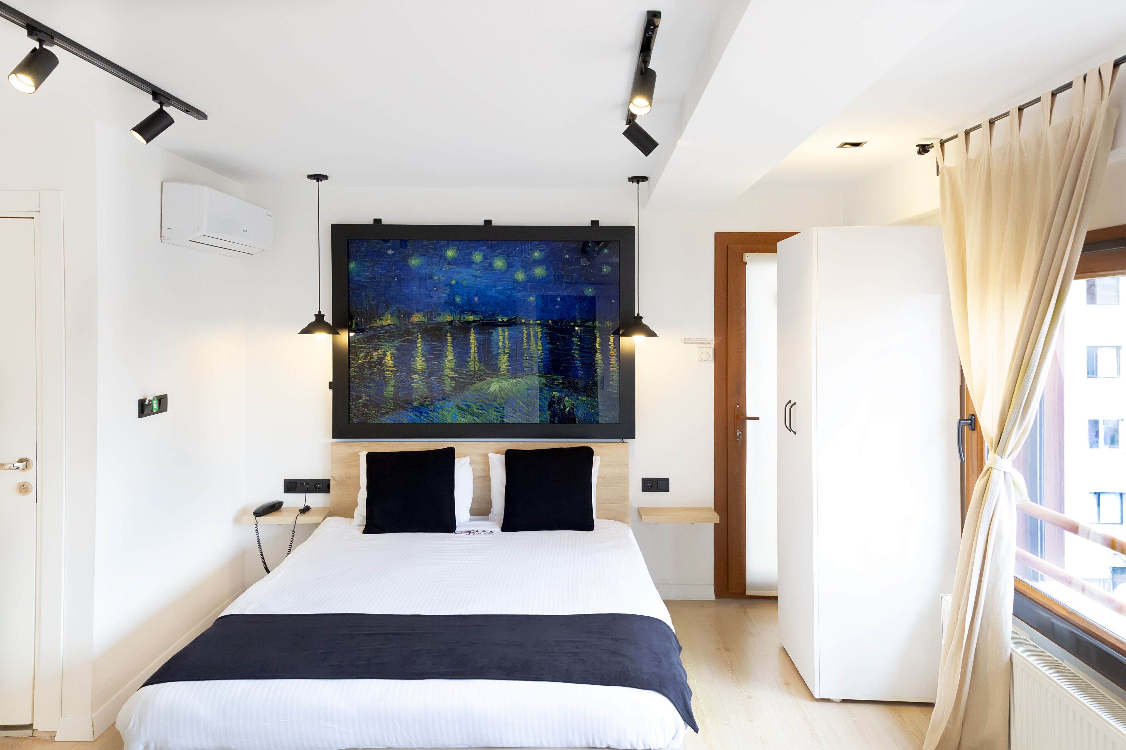Quarto standard, 1 cama de casal | 15 quartos, roupas de cama premium, quartos à prova de som