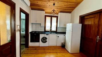 Apartamento Familiar | 1 quarto, minibar, quartos insonorizados, Wi-fi grátis