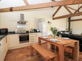 Casa de campo | Cozinha privada | Geladeira, micro-ondas, cooktop, lava-louças