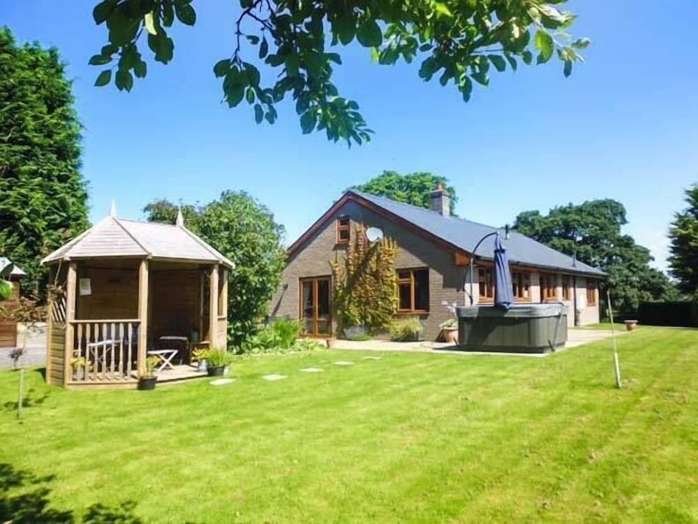 Tynddol Bungalow - Shropshire